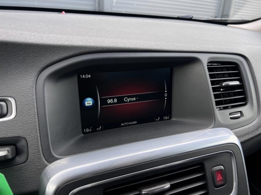 Melns Volvo S60 2015 Rīga, ar dzinēja tilpumu 1.60 L un nobraukumu 235 tūkst. km par 9550 €, foto 11 vietnē AUTOMOTO.COM.LV