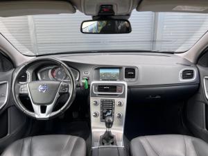 Melns Volvo S60 2015 Rīga, ar dzinēja tilpumu 1.60 L un nobraukumu 235 tūkst. km par 9550 €, foto 13 vietnē AUTOMOTO.COM.LV