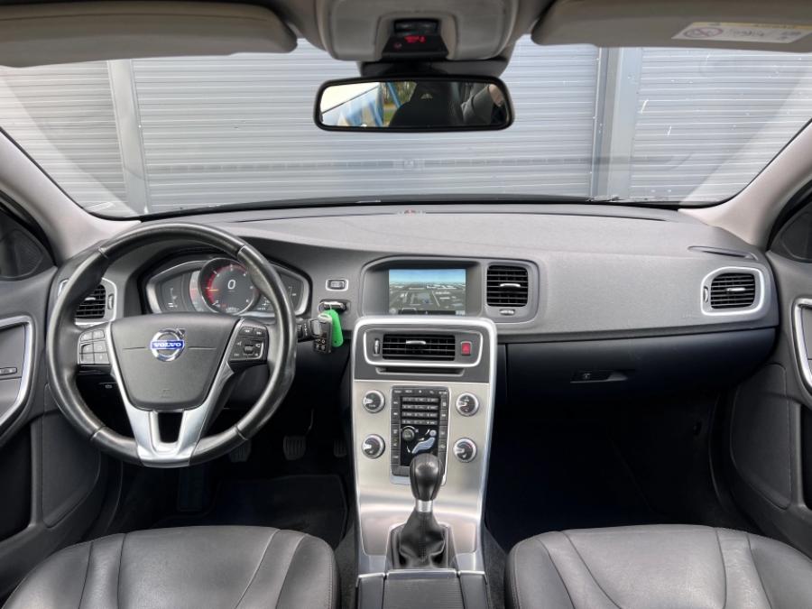 Melns Volvo S60 2015 Rīga, ar dzinēja tilpumu 1.60 L un nobraukumu 235 tūkst. km par 9550 €, foto 13 vietnē AUTOMOTO.COM.LV