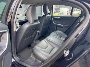 Melns Volvo S60 2015 Rīga, ar dzinēja tilpumu 1.60 L un nobraukumu 235 tūkst. km par 9550 €, foto 16 vietnē AUTOMOTO.COM.LV
