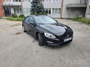 Melns Volvo S60 2015 Tukums, ar dzinēja tilpumu 2.00 L un nobraukumu 316 tūkst. km par 7500 €, foto 5 vietnē AUTOMOTO.COM.LV