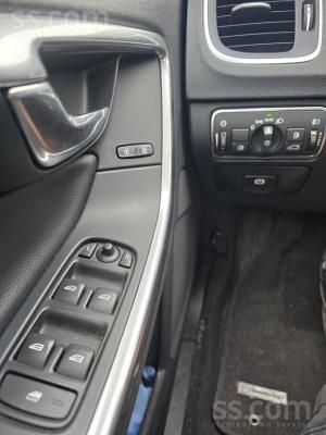 Melns Volvo S60 2015 Tukums, ar dzinēja tilpumu 2.00 L un nobraukumu 317 tūkst. km par 6500 €, foto 7 vietnē AUTOMOTO.COM.LV