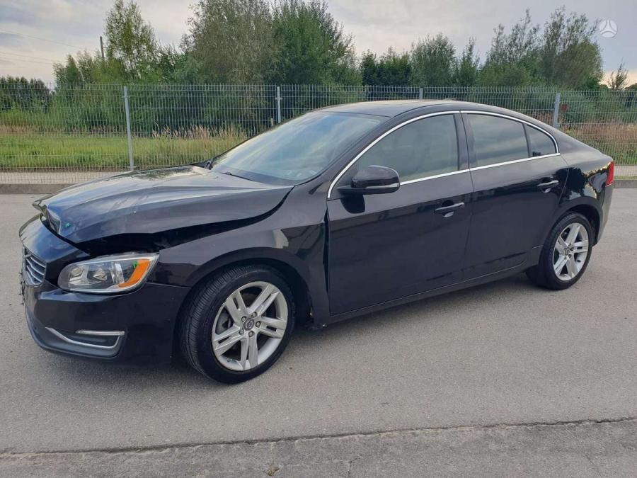 Melns Volvo S60 2015 Šauļi, ar dzinēja tilpumu 1.97 L un nobraukumu 165 tūkst. km par 4850 €, foto 1 vietnē AUTOMOTO.COM.LV
