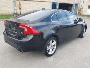 Melns Volvo S60 2015 Šauļi, ar dzinēja tilpumu 1.97 L un nobraukumu 165 tūkst. km par 4850 €, foto 9 vietnē AUTOMOTO.COM.LV