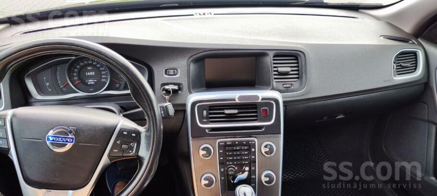 Melns Volvo S60 2015 Rīga, ar dzinēja tilpumu 2.00 L un nobraukumu 278 tūkst. km par 8000 €, foto 6 vietnē AUTOMOTO.COM.LV