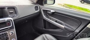 Melns Volvo S60 2015 Rīga, ar dzinēja tilpumu 2.00 L un nobraukumu 278 tūkst. km par 8000 €, foto 9 vietnē AUTOMOTO.COM.LV