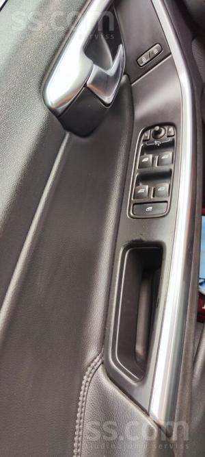 Melns Volvo S60 2015 Rīga, ar dzinēja tilpumu 2.00 L un nobraukumu 278 tūkst. km par 8000 €, foto 10 vietnē AUTOMOTO.COM.LV