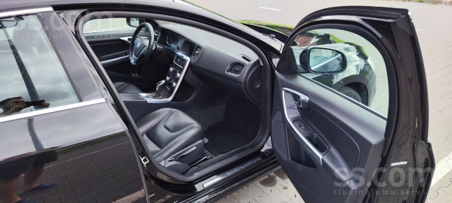 Melns Volvo S60 2015 Rīga, ar dzinēja tilpumu 2.00 L un nobraukumu 278 tūkst. km par 8000 €, foto 12 vietnē AUTOMOTO.COM.LV