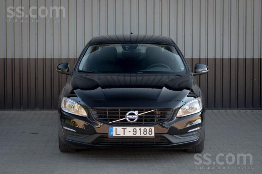 Black Volvo S60 2015 in Tukums, with an engine capacity of 2.00 L and mileage of 244 thousand km for 6950 €, photo 3 on AUTOMOTO.COM.LV