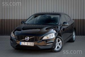 Black Volvo S60 2015 in Tukums, with an engine capacity of 2.00 L and mileage of 244 thousand km for 6950 €, photo 4 on AUTOMOTO.COM.LV