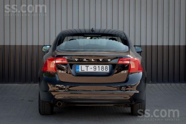 Black Volvo S60 2015 in Tukums, with an engine capacity of 2.00 L and mileage of 244 thousand km for 6950 €, photo 6 on AUTOMOTO.COM.LV