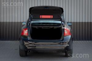 Black Volvo S60 2015 in Tukums, with an engine capacity of 2.00 L and mileage of 244 thousand km for 6950 €, photo 7 on AUTOMOTO.COM.LV