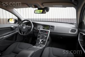 Black Volvo S60 2015 in Tukums, with an engine capacity of 2.00 L and mileage of 244 thousand km for 6950 €, photo 9 on AUTOMOTO.COM.LV