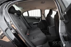 Black Volvo S60 2015 in Tukums, with an engine capacity of 2.00 L and mileage of 244 thousand km for 6950 €, photo 12 on AUTOMOTO.COM.LV