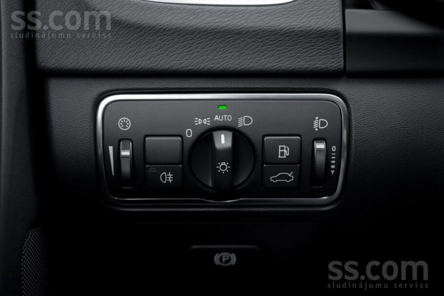 Black Volvo S60 2015 in Tukums, with an engine capacity of 2.00 L and mileage of 244 thousand km for 6950 €, photo 15 on AUTOMOTO.COM.LV
