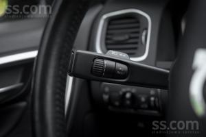 Black Volvo S60 2015 in Tukums, with an engine capacity of 2.00 L and mileage of 244 thousand km for 6950 €, photo 16 on AUTOMOTO.COM.LV