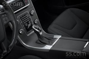 Black Volvo S60 2015 in Tukums, with an engine capacity of 2.00 L and mileage of 244 thousand km for 6950 €, photo 27 on AUTOMOTO.COM.LV