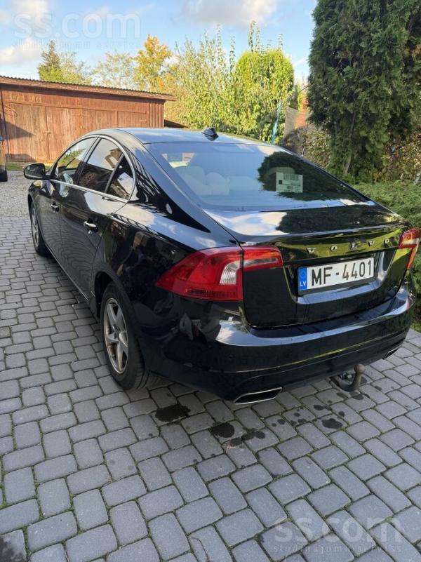 Volvo S60 2015 in Riga on AUTOMOTO.COM.LV Black Volvo S60 2015 in Riga, with an engine capacity of 2.00 L and mileage of 328 thousand km for 6000 €, photo 3 on AUTOMOTO.COM.LV