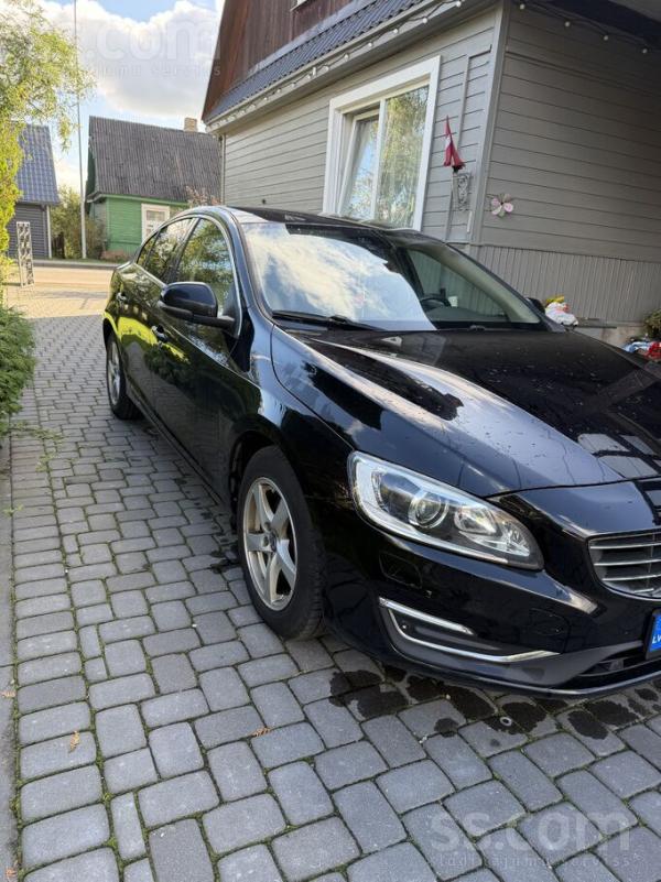 Volvo S60 2015 in Riga on AUTOMOTO.COM.LV Black Volvo S60 2015 in Riga, with an engine capacity of 2.00 L and mileage of 328 thousand km for 6000 €, photo 5 on AUTOMOTO.COM.LV