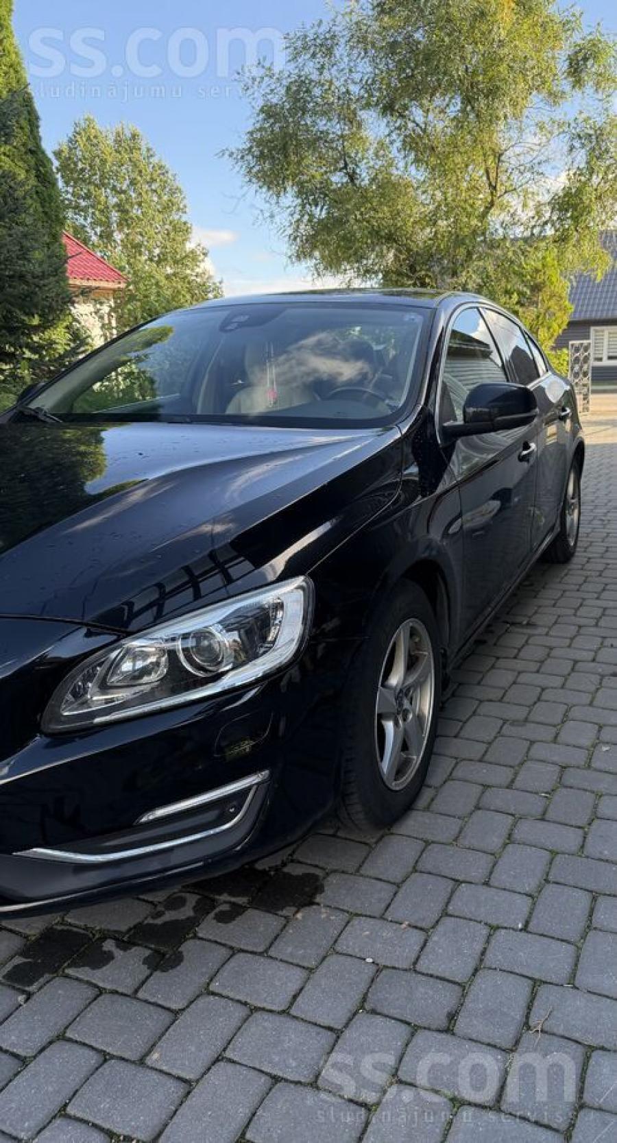 Черный Вольво С60 2015 в Рига, объемом двигателя 2.00 л и пробегом 328 тыс. км за 6000 €, фото 6 на AUTOMOTO.COM.LV