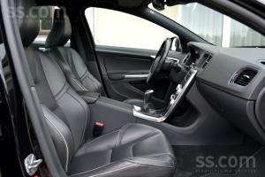 Black Volvo S60 2016 in Tukums, with an engine capacity of 2.00 L and mileage of 274 thousand km for 9990 €, photo 26 on AUTOMOTO.COM.LV