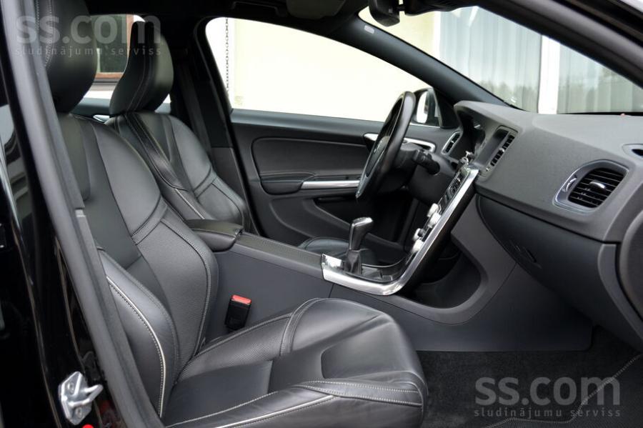 Black Volvo S60 2016 in Tukums, with an engine capacity of 2.00 L and mileage of 274 thousand km for 9990 €, photo 26 on AUTOMOTO.COM.LV