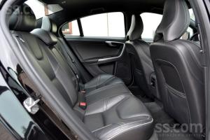 Black Volvo S60 2016 in Tukums, with an engine capacity of 2.00 L and mileage of 274 thousand km for 9990 €, photo 28 on AUTOMOTO.COM.LV