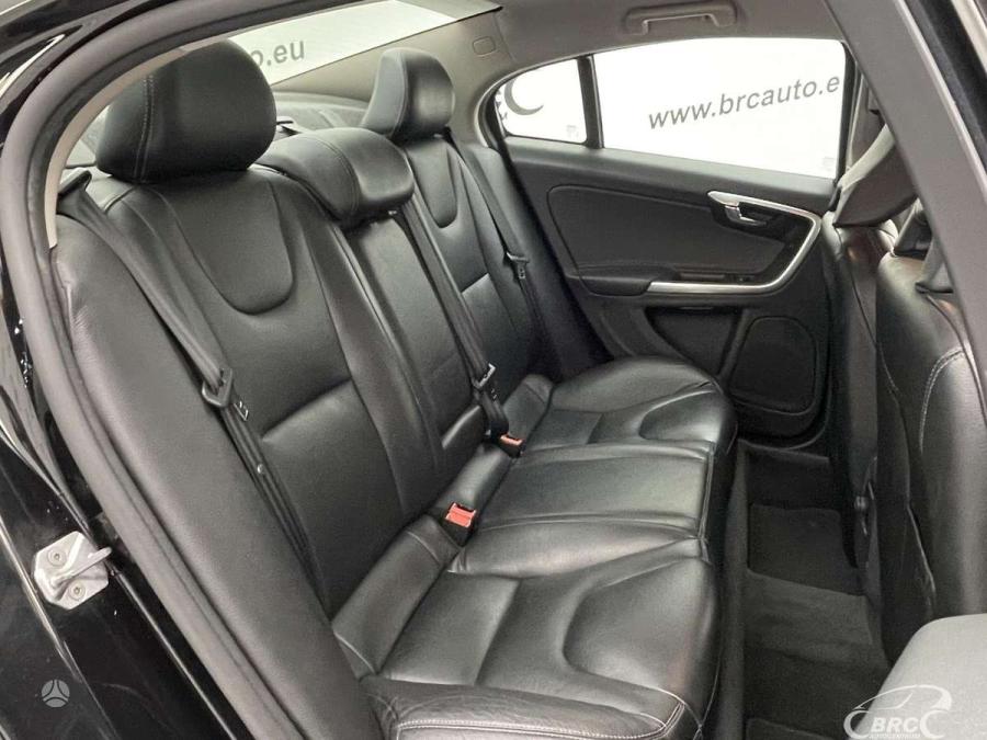 Melns Volvo S60 2016 Viļņa, ar dzinēja tilpumu 1.97 L un nobraukumu 199 tūkst. km par 6900 €, foto 11 vietnē AUTOMOTO.COM.LV