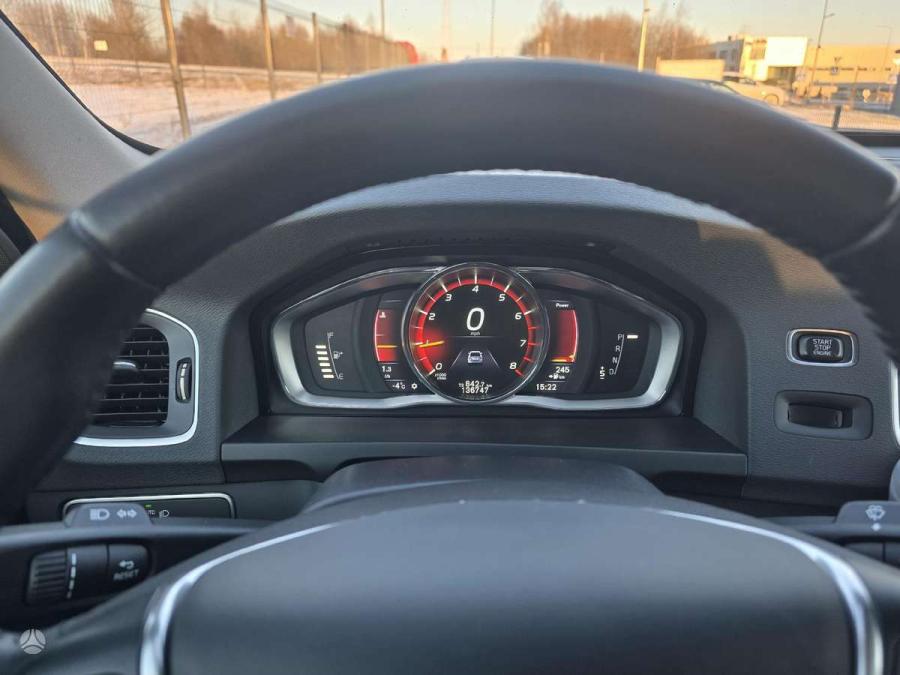 Melns Volvo S60 2016 Kauņa, ar dzinēja tilpumu 1.97 L un nobraukumu 137 tūkst. km par 11899 €, foto 28 vietnē AUTOMOTO.COM.LV