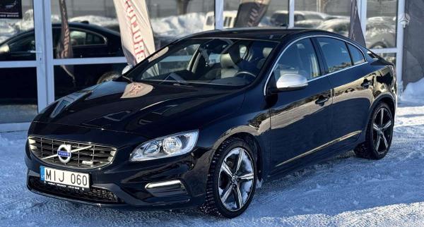 Black Volvo S60 2016 in Radviliskis, with an engine capacity of 2.00 L and mileage of 215 thousand km for 8250 €, photo 3 on AUTOMOTO.COM.LV