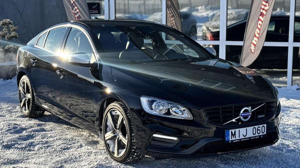 Black Volvo S60 2016 in Radviliskis, with an engine capacity of 2.00 L and mileage of 215 thousand km for 8250 €, photo 6 on AUTOMOTO.COM.LV