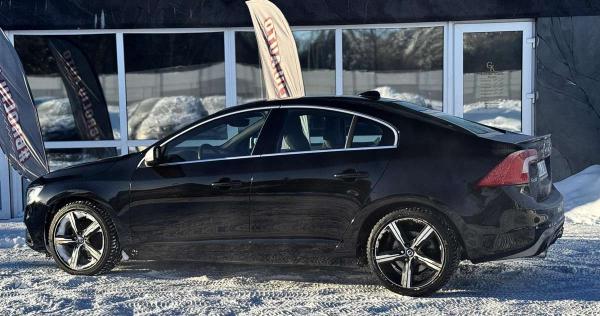 Black Volvo S60 2016 in Radviliskis, with an engine capacity of 2.00 L and mileage of 215 thousand km for 8250 €, photo 7 on AUTOMOTO.COM.LV