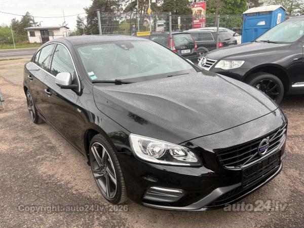 Черный Вольво С60 2016 в Таллин, объемом двигателя 2.00 л и пробегом 173 тыс. км за 13990 €, фото 9 на AUTOMOTO.COM.LV