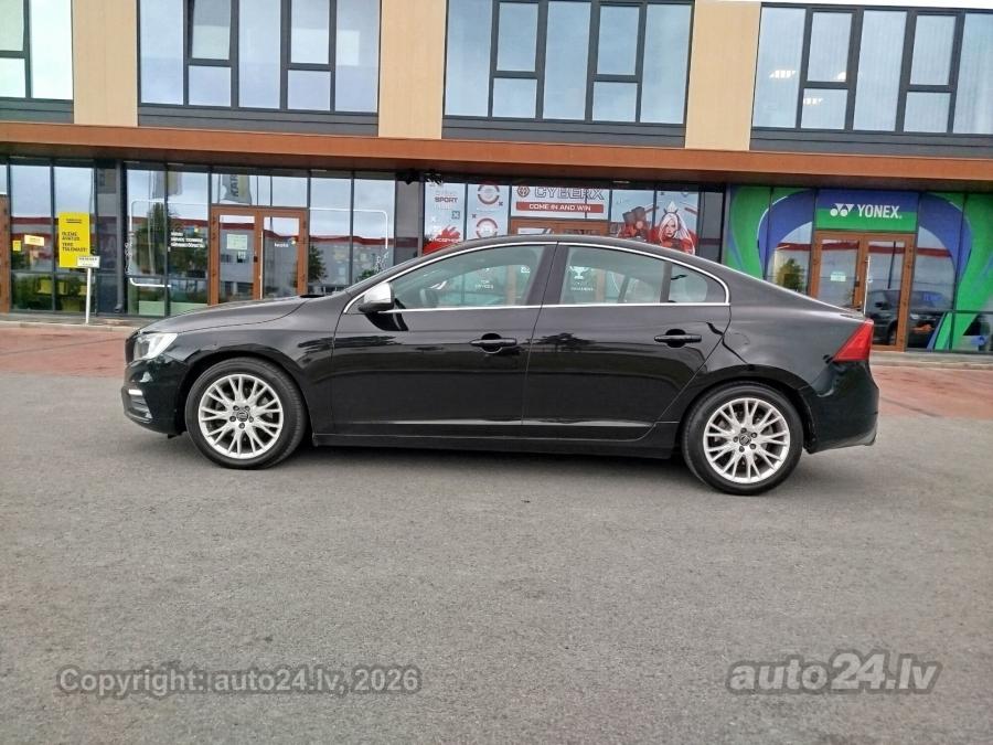 Black Volvo S60 2016 in Tallinn, with an engine capacity of 2.00 L and mileage of 177 thousand km for 11990 €, photo 1 on AUTOMOTO.COM.LV
