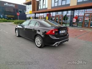 Black Volvo S60 2016 in Tallinn, with an engine capacity of 2.00 L and mileage of 177 thousand km for 11990 €, photo 6 on AUTOMOTO.COM.LV