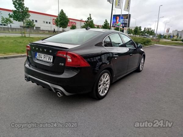 Melns Volvo S60 2016 Tallina, ar dzinēja tilpumu 2.00 L un nobraukumu 177 tūkst. km par 11990 €, foto 6 vietnē AUTOMOTO.COM.LV
