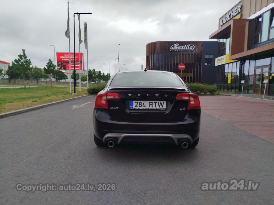 Black Volvo S60 2016 in Tallinn, with an engine capacity of 2.00 L and mileage of 177 thousand km for 11990 €, photo 8 on AUTOMOTO.COM.LV