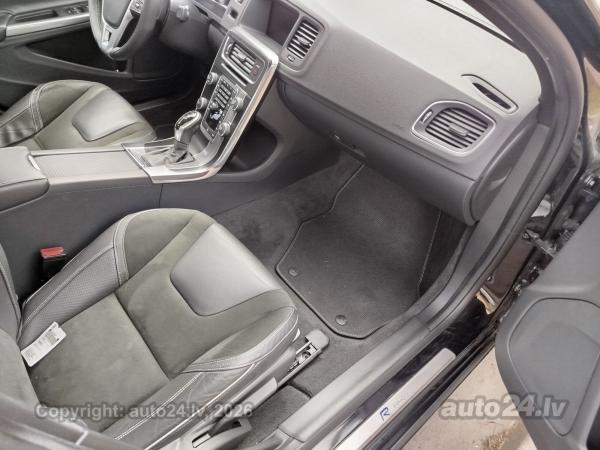 Melns Volvo S60 2016 Tallina, ar dzinēja tilpumu 2.00 L un nobraukumu 177 tūkst. km par 11990 €, foto 9 vietnē AUTOMOTO.COM.LV