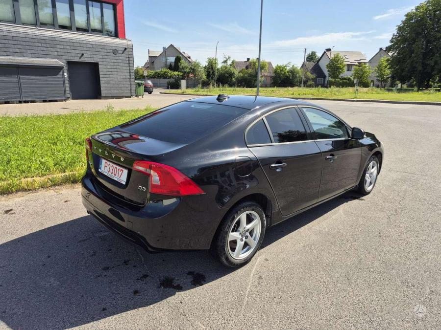 Black Volvo S60 2016 in Kaunas, with an engine capacity of 1.98 L and mileage of 206 thousand km for 7500 €, photo 9 on AUTOMOTO.COM.LV