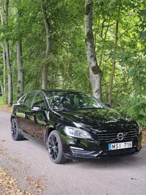 Melns Volvo S60 2016 Prienai, ar dzinēja tilpumu 2.00 L un nobraukumu 311 tūkst. km par 7800 €, foto 4 vietnē AUTOMOTO.COM.LV