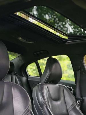 Melns Volvo S60 2016 Prienai, ar dzinēja tilpumu 2.00 L un nobraukumu 311 tūkst. km par 7800 €, foto 23 vietnē AUTOMOTO.COM.LV