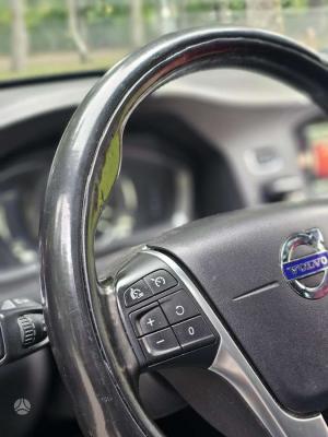 Melns Volvo S60 2016 Prienai, ar dzinēja tilpumu 2.00 L un nobraukumu 311 tūkst. km par 7800 €, foto 25 vietnē AUTOMOTO.COM.LV
