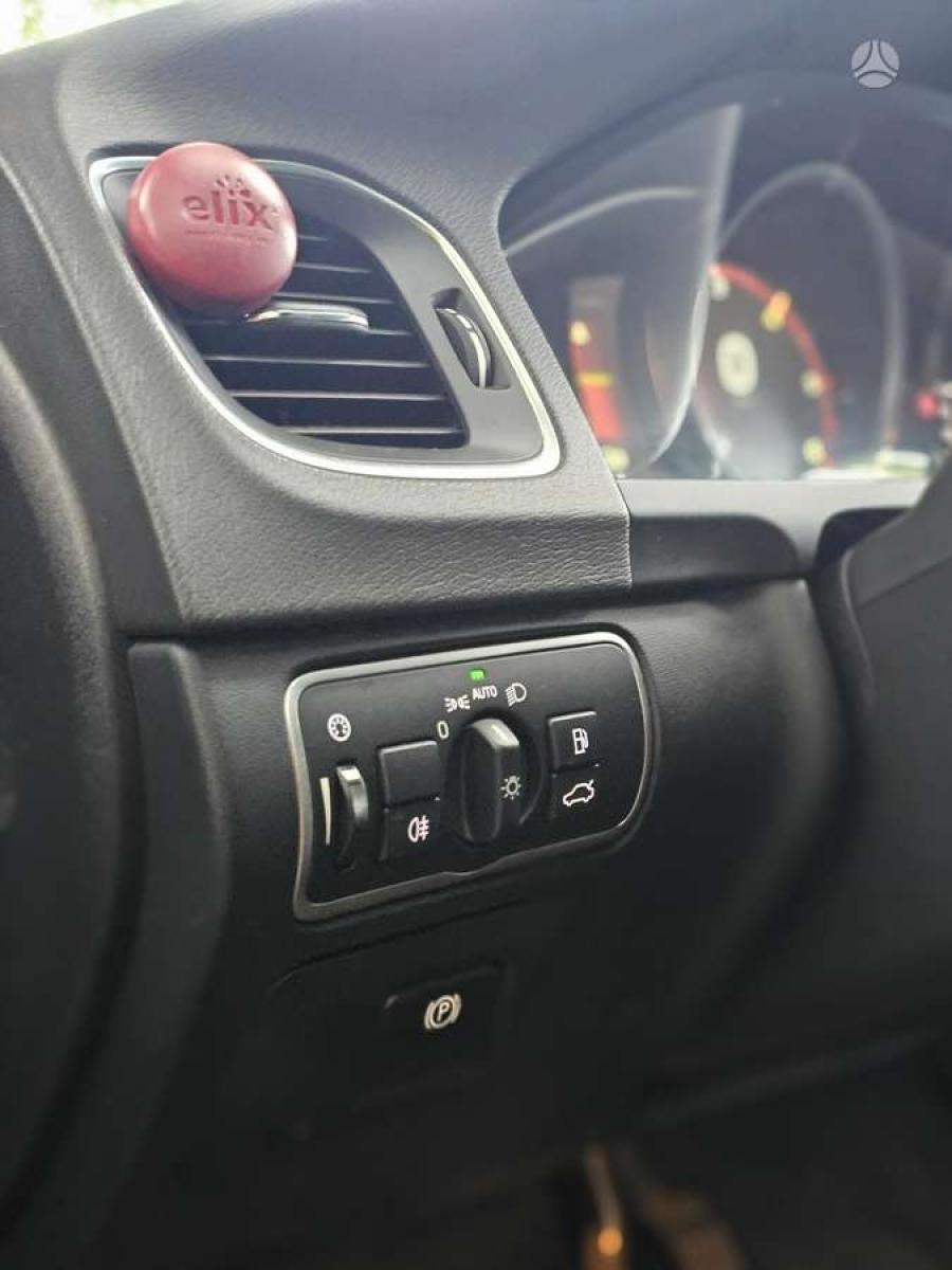 Melns Volvo S60 2016 Prienai, ar dzinēja tilpumu 2.00 L un nobraukumu 311 tūkst. km par 7800 €, foto 27 vietnē AUTOMOTO.COM.LV