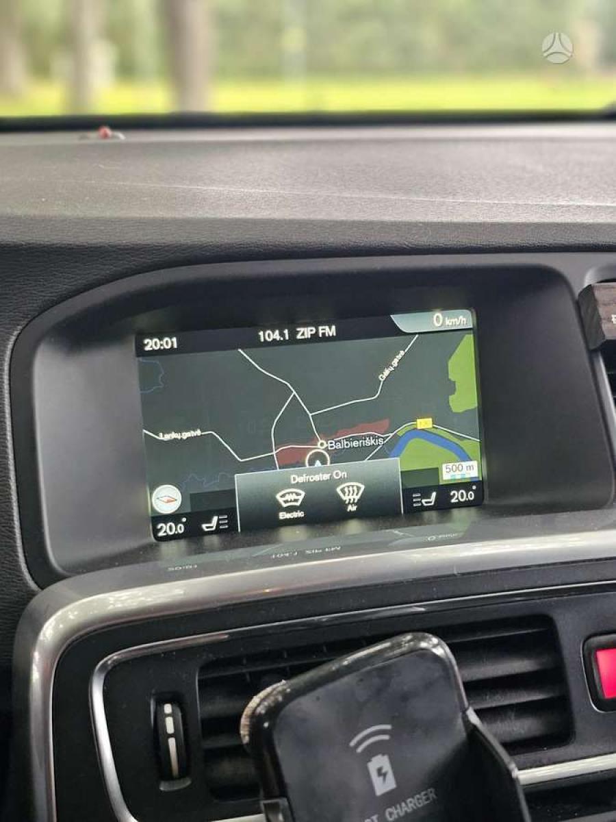 Melns Volvo S60 2016 Prienai, ar dzinēja tilpumu 2.00 L un nobraukumu 311 tūkst. km par 7800 €, foto 31 vietnē AUTOMOTO.COM.LV