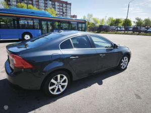 Melns Volvo S60 2016 Klaipėda, ar dzinēja tilpumu 1.97 L un nobraukumu 150 tūkst. km par 9500 €, foto 4 vietnē AUTOMOTO.COM.LV