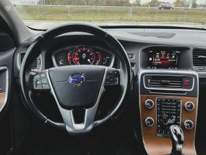 Melns Volvo S60 2016 Viļņa, ar dzinēja tilpumu 1.97 L un nobraukumu 145 tūkst. km par 12000 €, foto 13 vietnē AUTOMOTO.COM.LV
