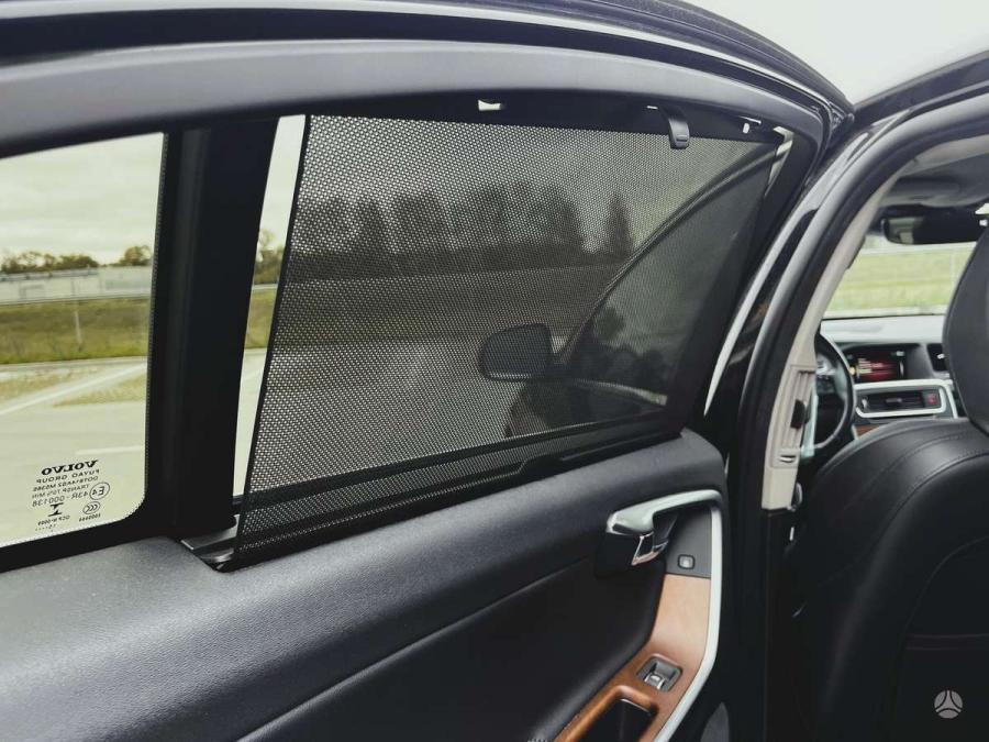 Melns Volvo S60 2016 Viļņa, ar dzinēja tilpumu 1.97 L un nobraukumu 145 tūkst. km par 12000 €, foto 17 vietnē AUTOMOTO.COM.LV