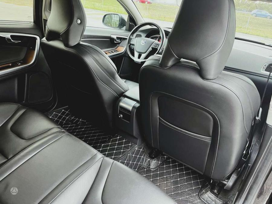 Melns Volvo S60 2016 Viļņa, ar dzinēja tilpumu 1.97 L un nobraukumu 145 tūkst. km par 12000 €, foto 18 vietnē AUTOMOTO.COM.LV