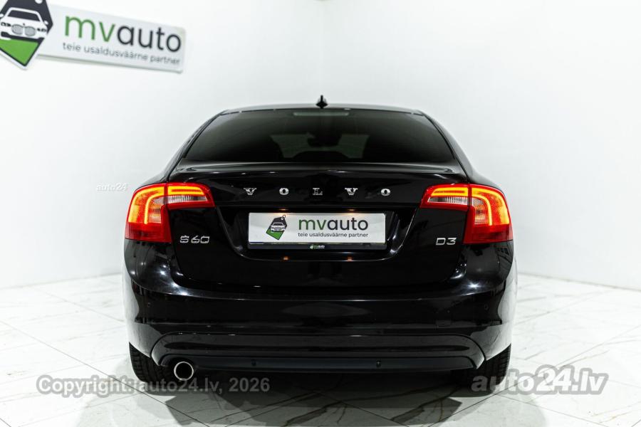 Melns Volvo S60 2016 Tallina, ar dzinēja tilpumu 2.00 L un nobraukumu 198 tūkst. km par 9500 €, foto 8 vietnē AUTOMOTO.COM.LV