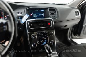 Melns Volvo S60 2016 Tallina, ar dzinēja tilpumu 2.00 L un nobraukumu 198 tūkst. km par 9500 €, foto 19 vietnē AUTOMOTO.COM.LV